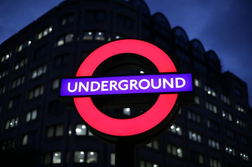 London travel news LIVE: Major TfL disruption during rush hour - London ...